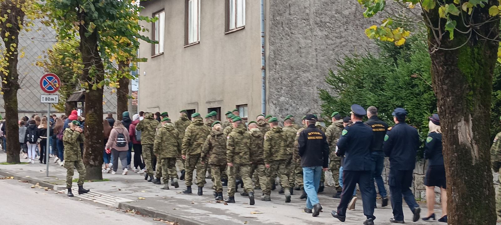 Svečanim mimohodom u Delnicama obilježen Dan sjećanja na žrtve ...